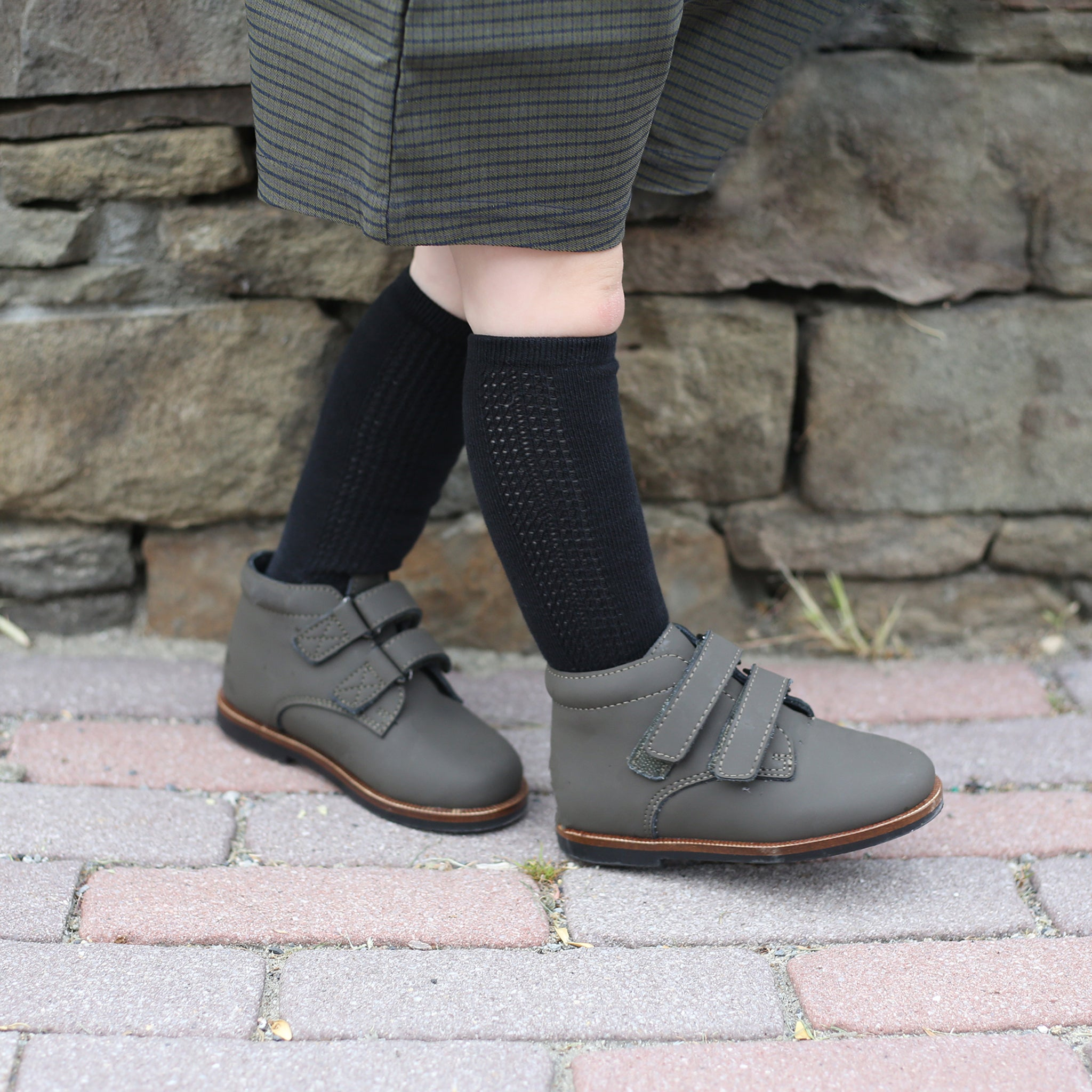 Boys – Hopscotch | Solecto